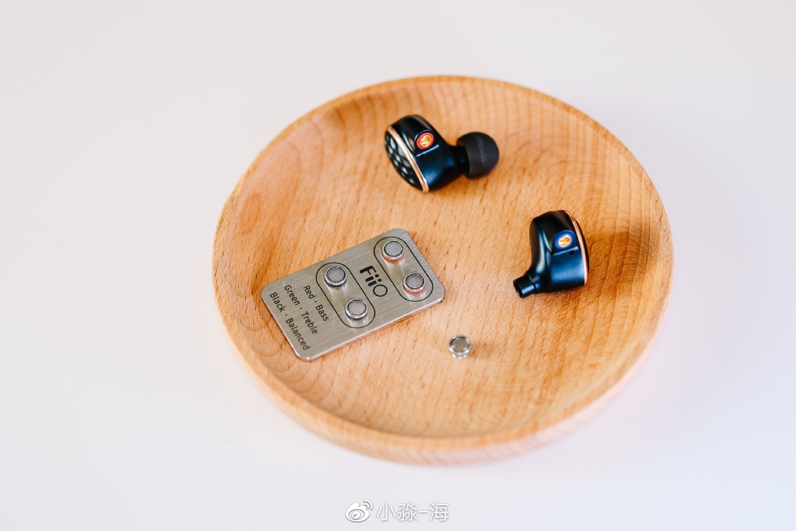 飞傲 FH15 圈铁耳塞：你老实告诉我，什么叫流行味？-FIIO---BORN FOR MUSIC