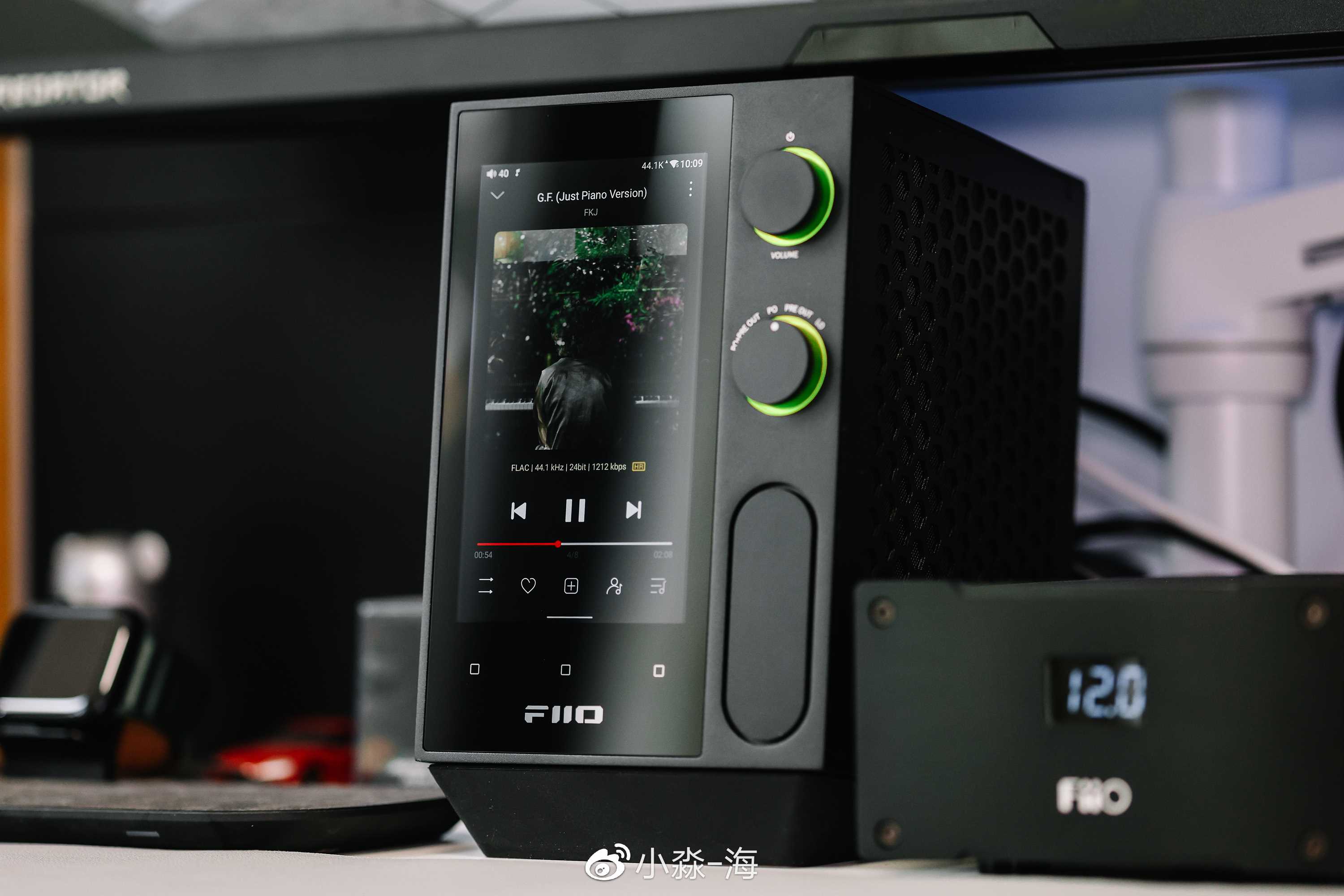 飞傲 R7 桌面数播一体机：极简主义的 All in One-FIIO---BORN FOR MUSIC