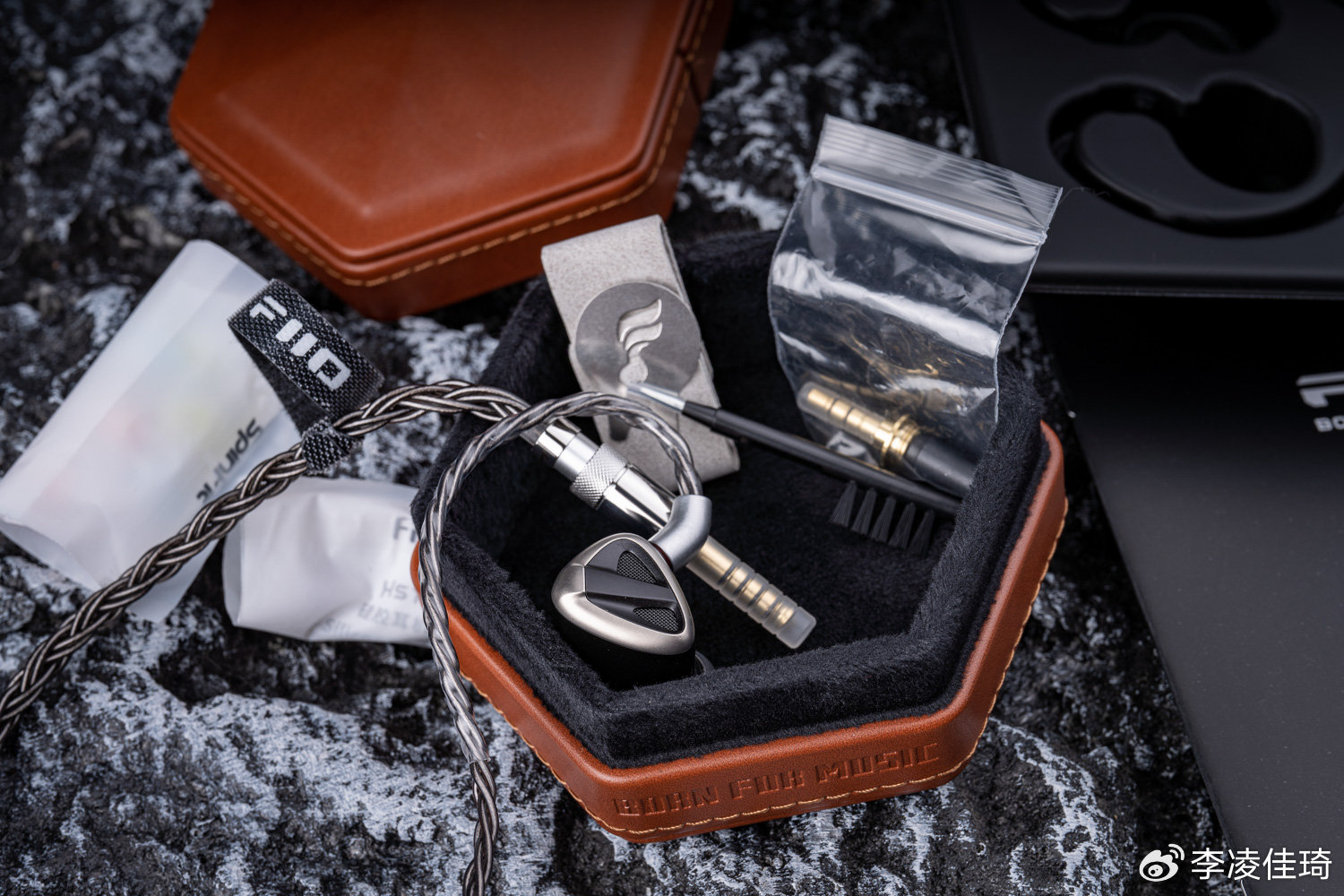 飞傲FH19：杂食派路线的代表性作品-FIIO---BORN FOR MUSIC