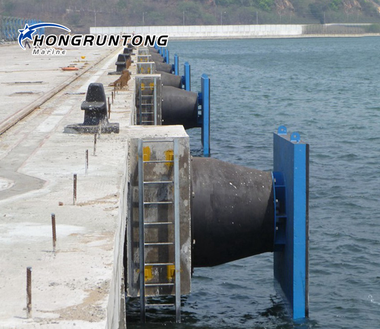 Tapered Rubber Fenders-Hongruntong Marine | World marine service and ...