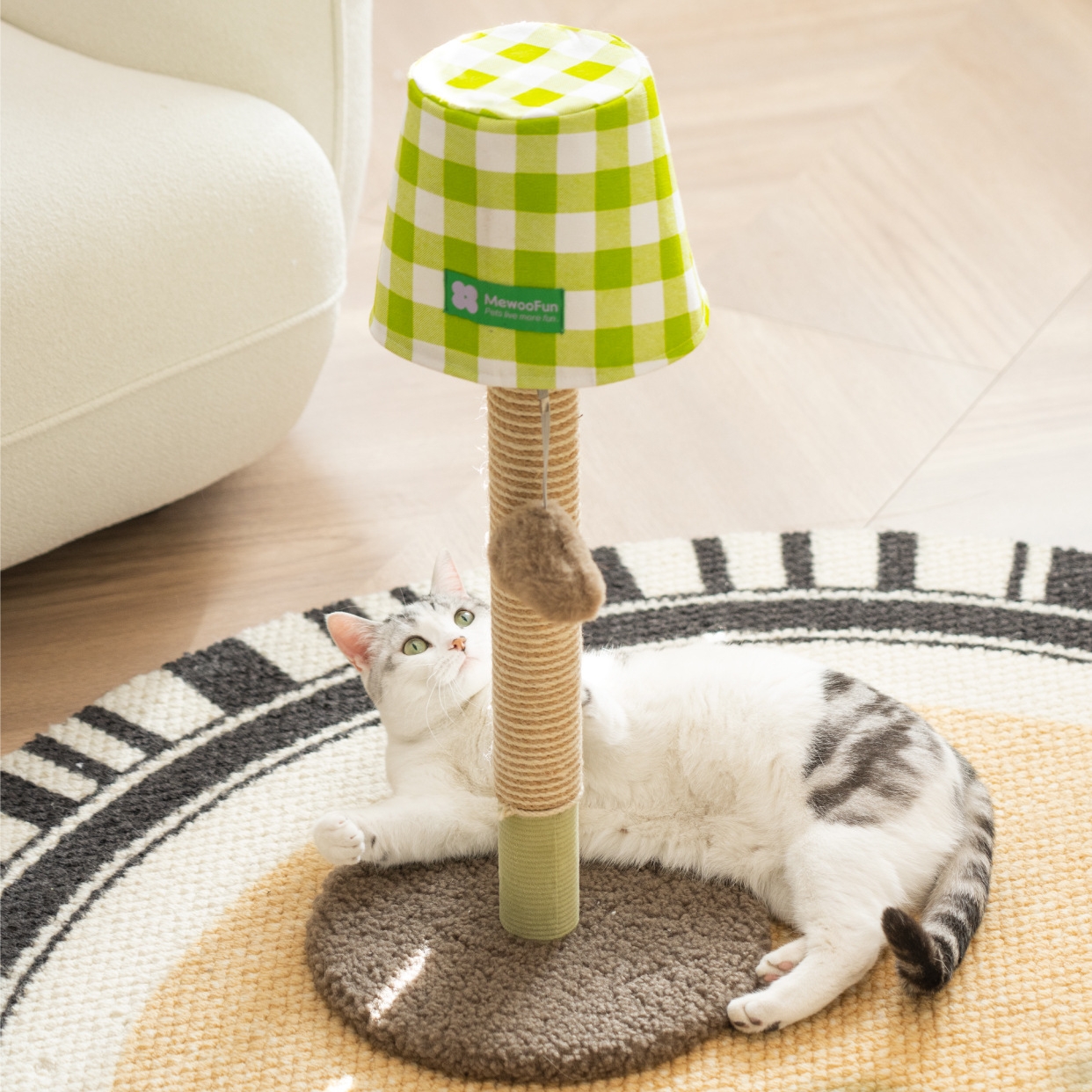 The Luminary Kitty Lamp Post Cat Scratching Tower! -Puffuny