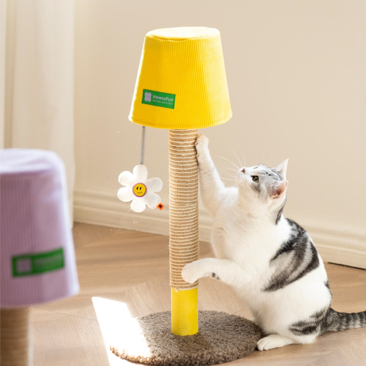 The Luminary Kitty Lamp Post Cat Scratching Tower! -Puffuny