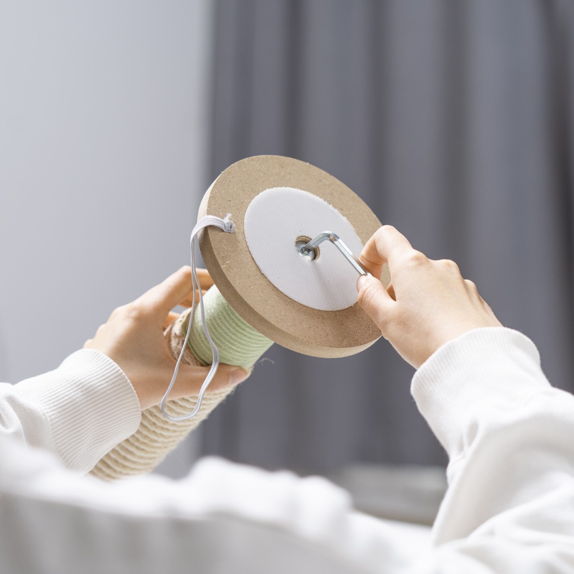 The Luminary Kitty Lamp Post Cat Scratching Tower! -Puffuny