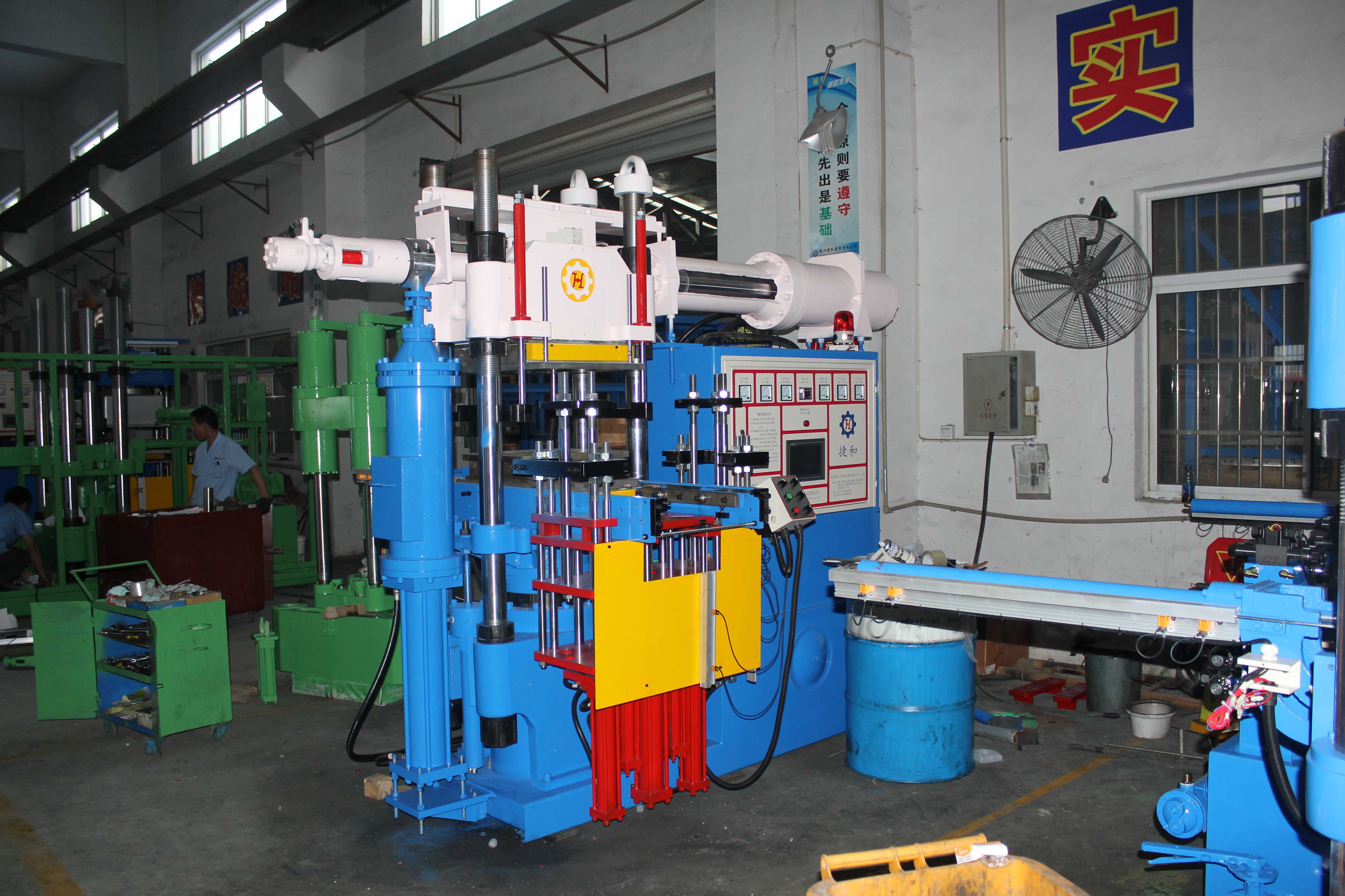 Fully Automatic Horizontal FIFO Injection Molding Machine-Suzhou Kiiwoo ...