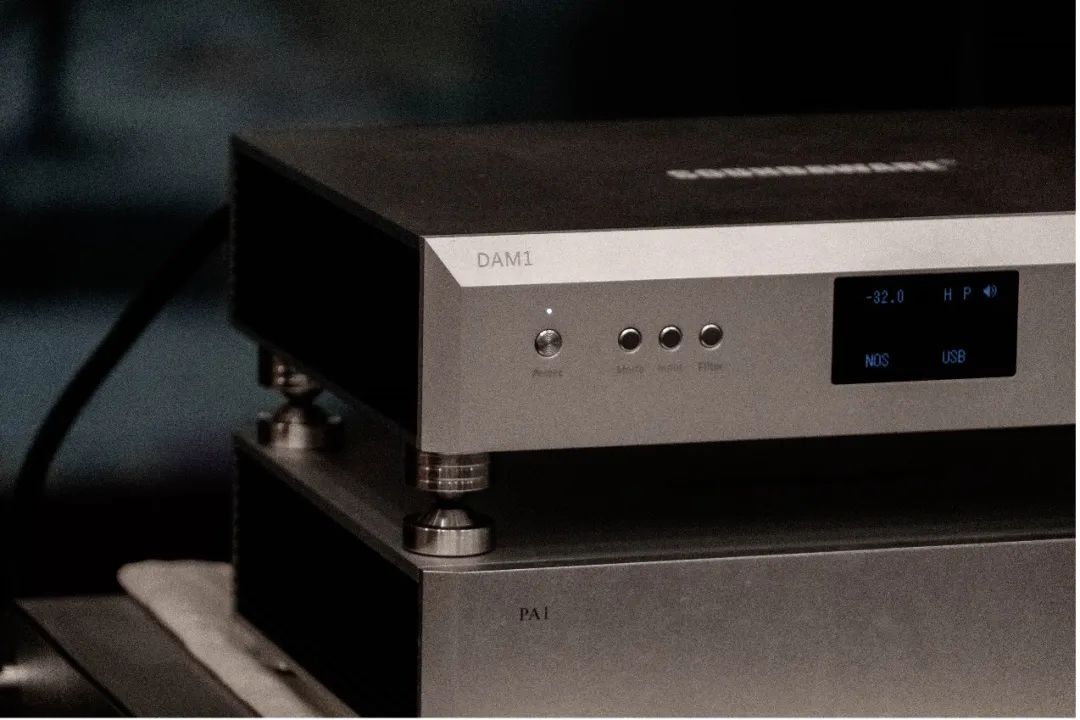DAM1在传奇录音棚中完美融入？浅谈DAM1在传奇录音棚中的表现-南京享声音响有限公司