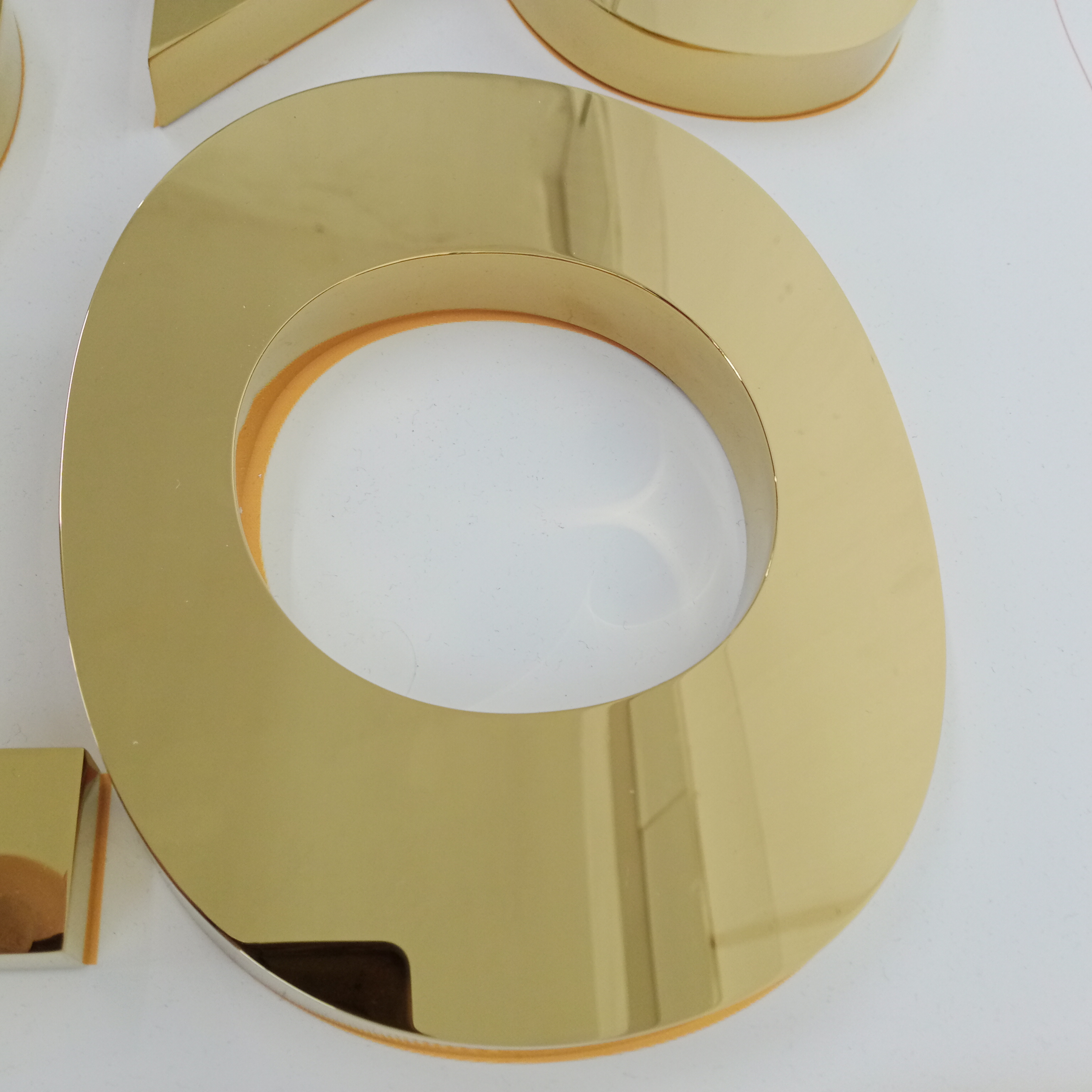 REVERSE CHANNEL LETTERS IN PLATING-企业官网