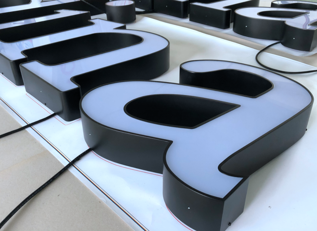 FRONT LIT LETTERS WITH RETAINERS-企业官网